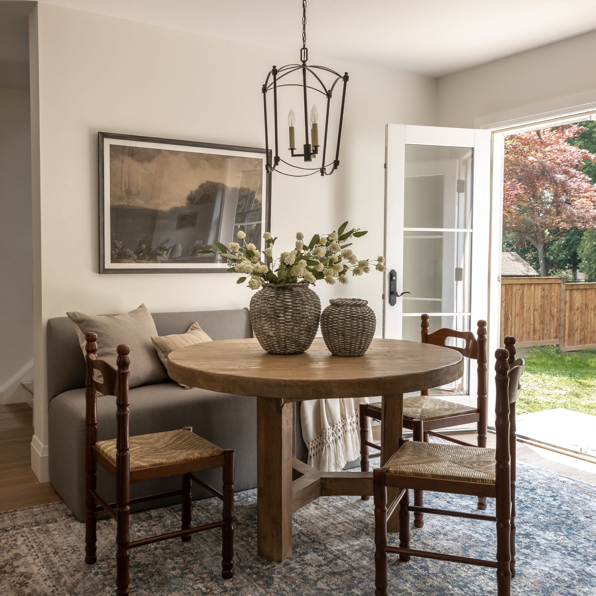 Lawrence Round Dining Table – Annie & Flora